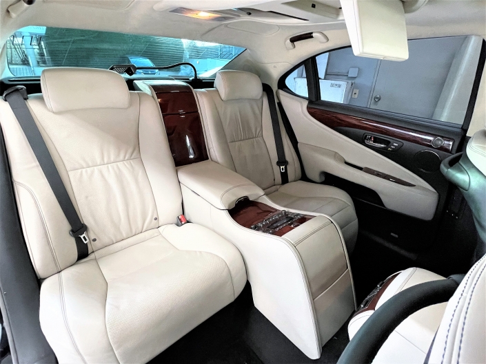 LEXUS LS600ハイブリッドロング 入庫致しました！！ | デビアス公式WEBサイト